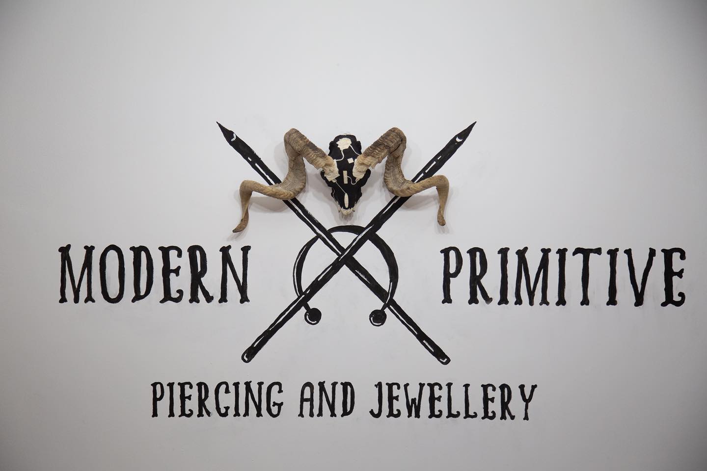 Salon de Piercing și Tattoo în București - Modern Primitive